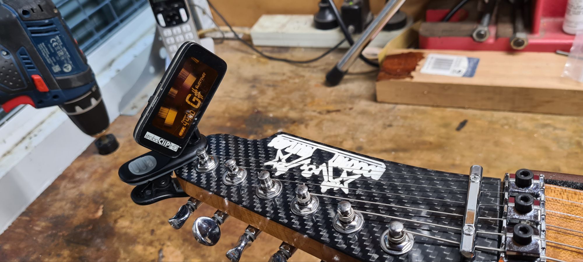 How to “RESTRING” your Floyd Rose Guitar! – Welcome to the Reuben's ...