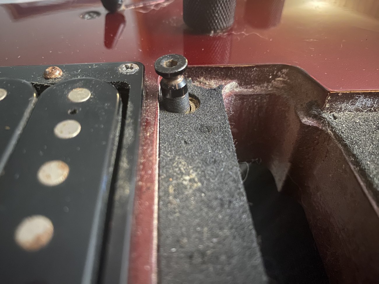 How to “RESTRING” your Floyd Rose Guitar! – Welcome to the Reuben's ...