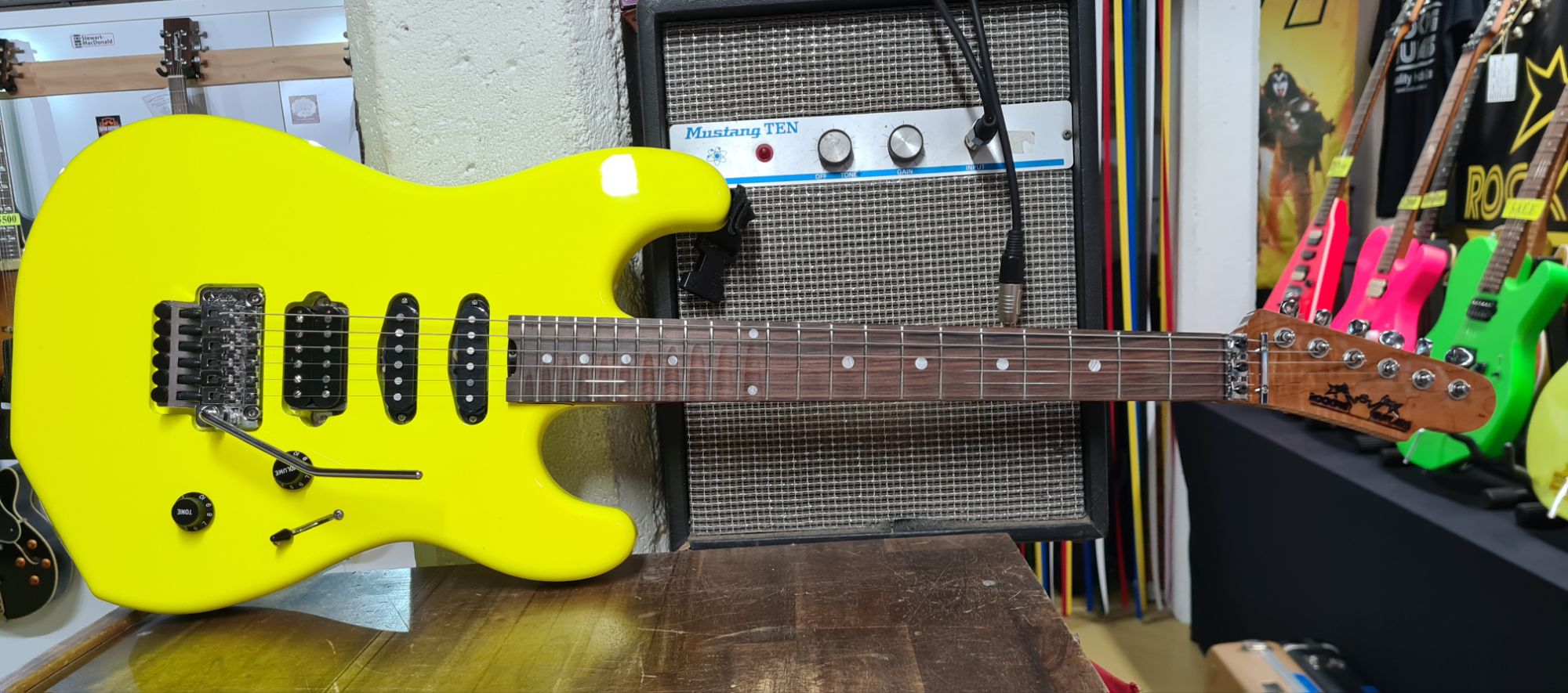 How to “RESTRING” your Floyd Rose Guitar! – Welcome to the Reuben's ...